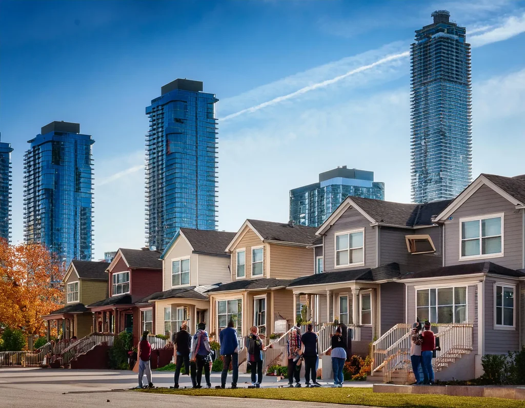 Toronto - Fine Home Real Estate